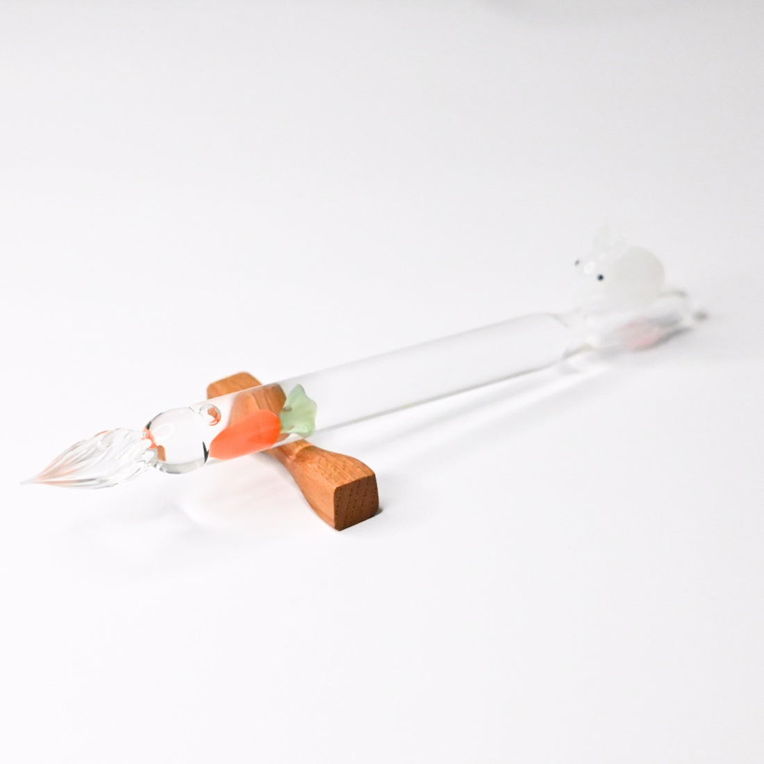 Clarto Lavie Rabbit and Carrot Glass Dip Pen - White Rabbit – Saiko ...